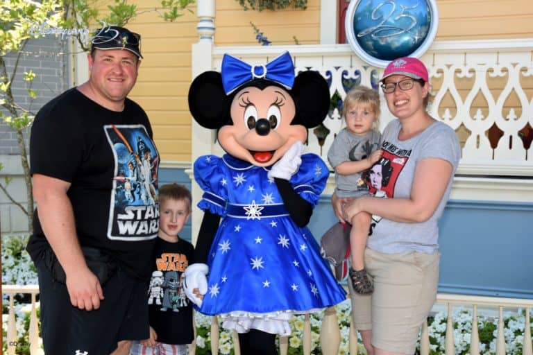 Behaviour & Discipline With Kids at Disney & Theme Parks • Mouse Travel ...
