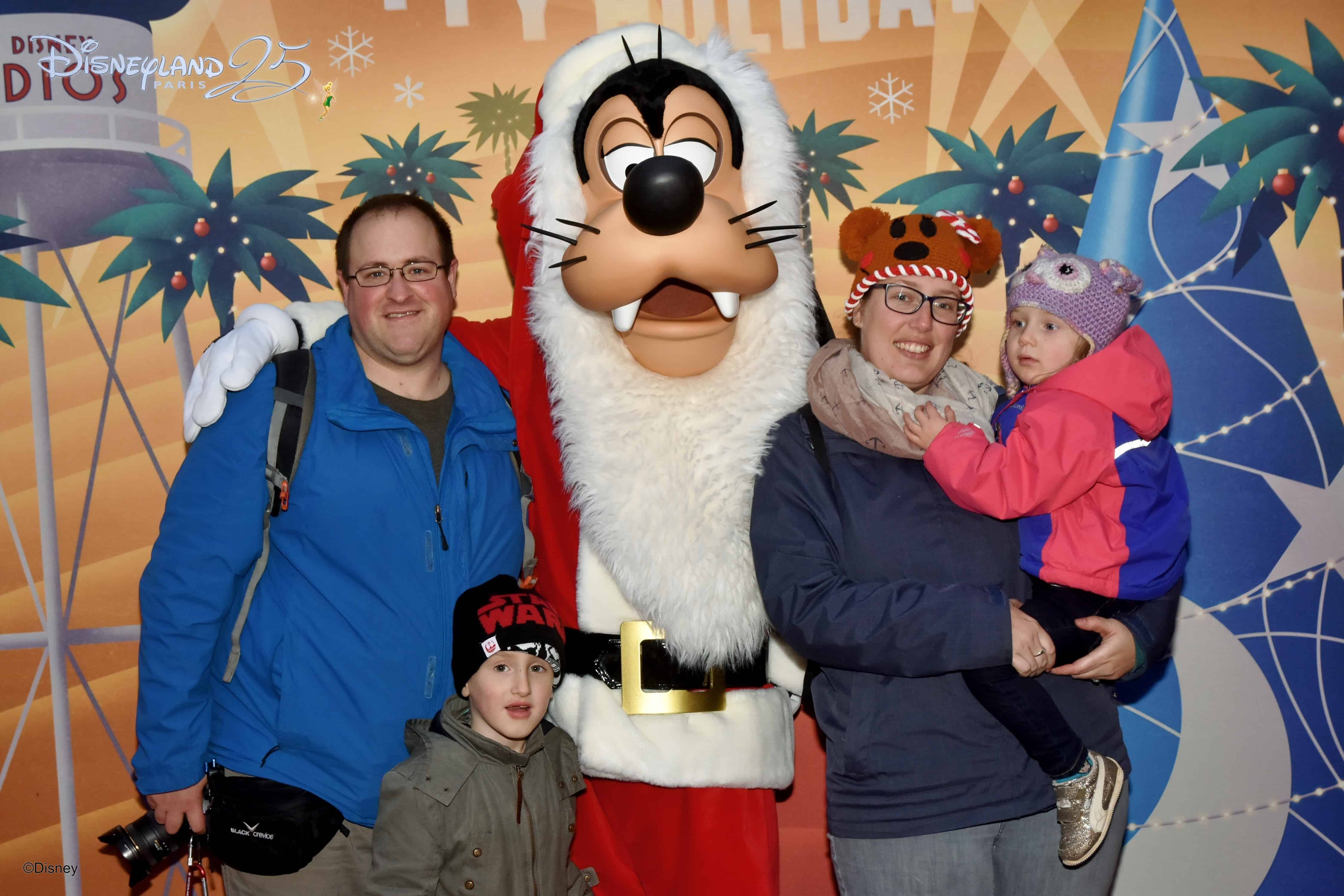 Behaviour & Discipline With Kids at Disney & Theme Parks • Mouse Travel ...