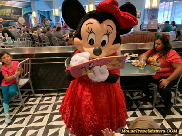 Minnie’s Holiday Dine Review • Mouse Travel Matters